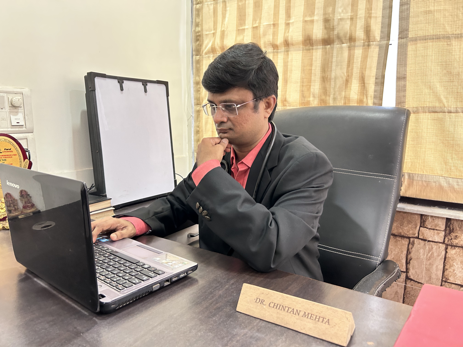 Best homeopathy doctor for acidity treatment - Mumbai clinic